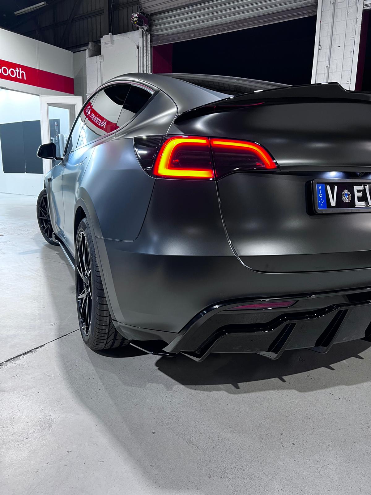 Exon Gloss Black Full Bodykit for Tesla Model Y inc. Performance PYD ...